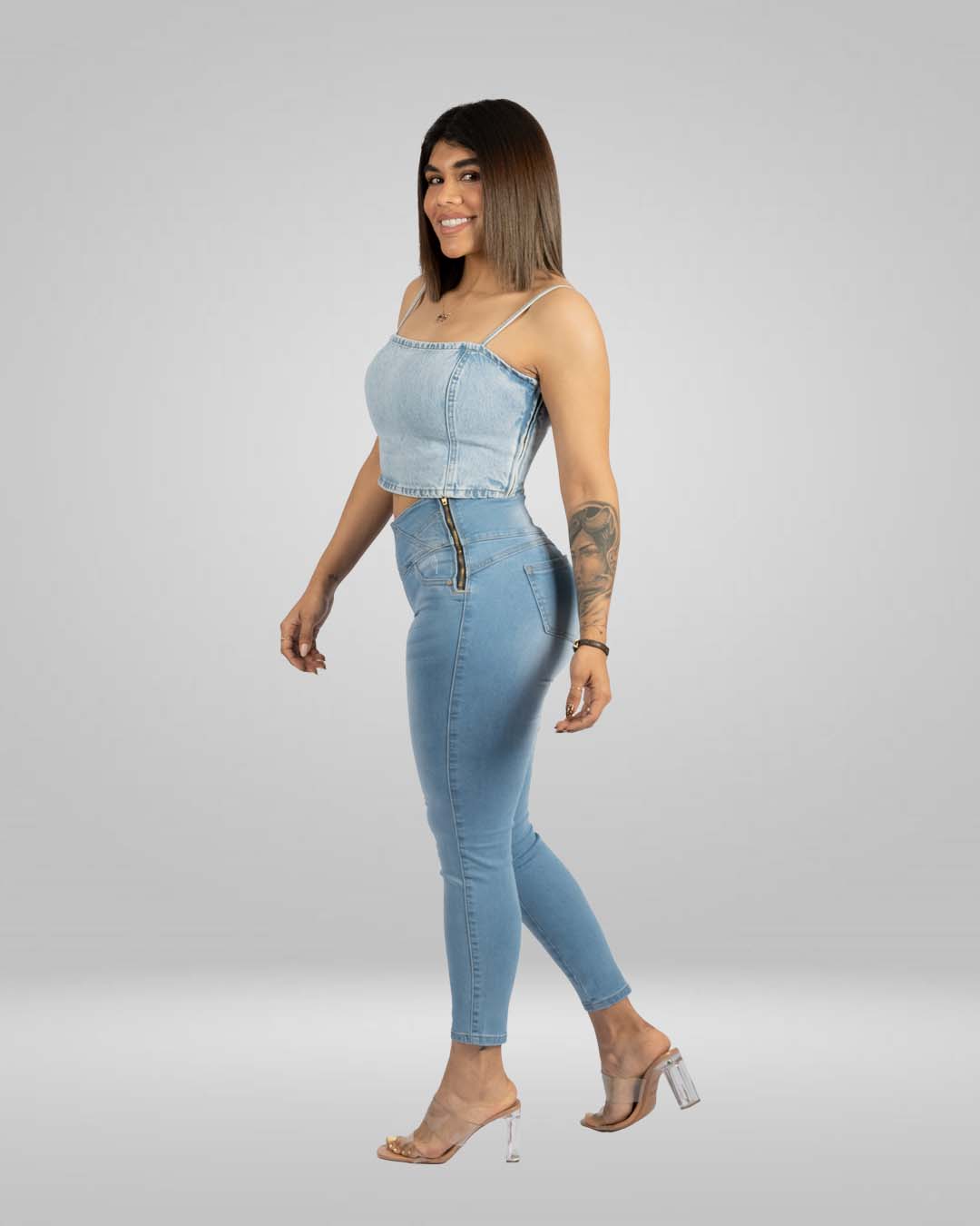 Jean pretina cruzada – Curvy Perú | ¡Haz Realidad tu mejor versión!